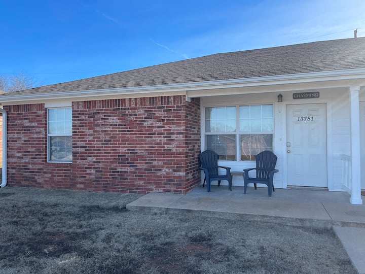 Blissful & Clean 2 Bedroom Duplex - Ada, OK