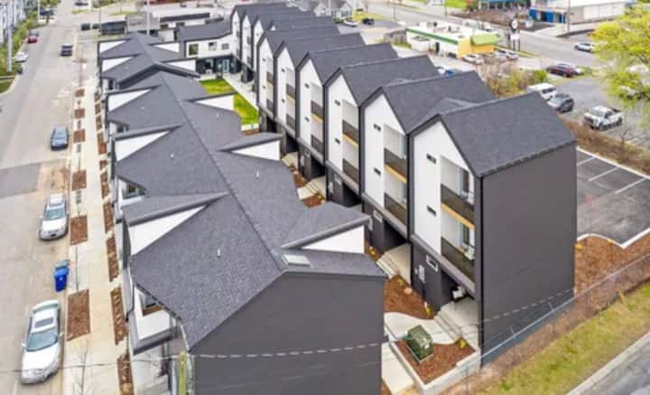 Riverwalk Hideaway | Downtown + Trails W/ Mtn View - Chattanooga, TN