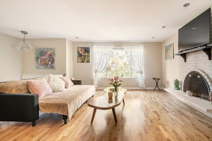 Warm And Welcoming Finhill Home With A Hot Sauna - Shoreline, WA