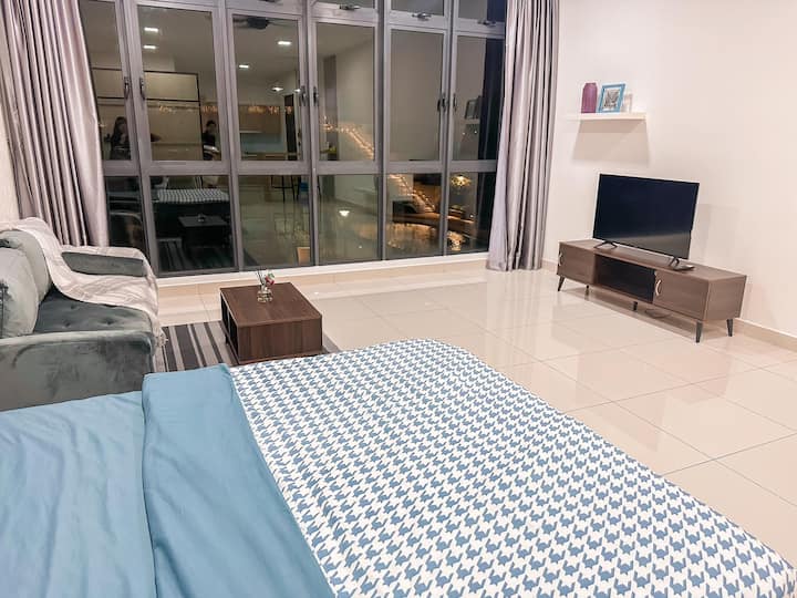 [Starry X Studio] 2 Queen Bed - 4pax *Free Netflix - Masai