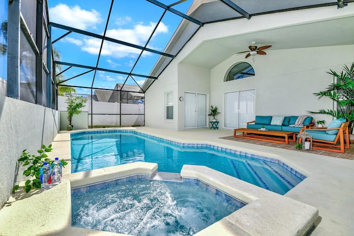 Free Pool Heat - Gorgeous 4 Bed Disney Home - Kissimmee, FL