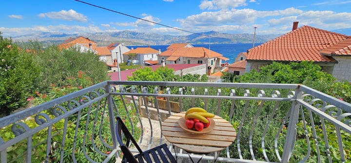Charming Old Stone House Just 20m From The Beach, With Sea View Balcony - Dugi Rat