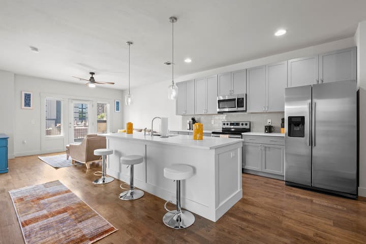 Kansas City Plaza 2bed 2bath W/ Balcony - Kansas City, KS