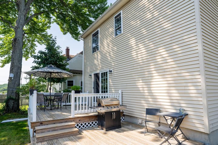 Cozy And Spacious Living Space - Portland Gem - Portland, ME