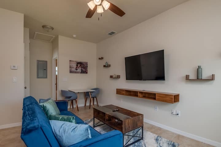 Comfortable  1 Bed/ 1 Bath  Near Wec! - Ocala, FL