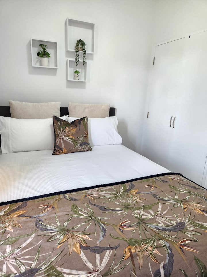 Spacious 3 Bedroom In Cbd - Auckland