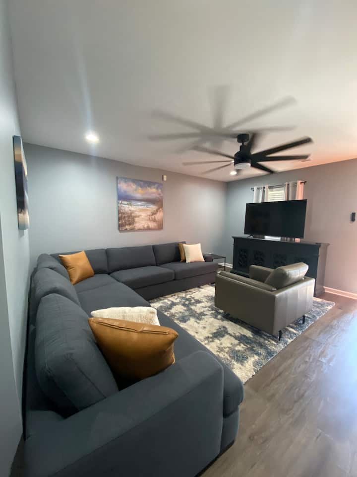 Modern Home
New Appliances
Deck - Birmingham, AL