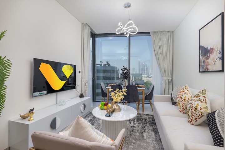 Discover Sobha Hartland's Downtown Oasis With Pool - Dubai