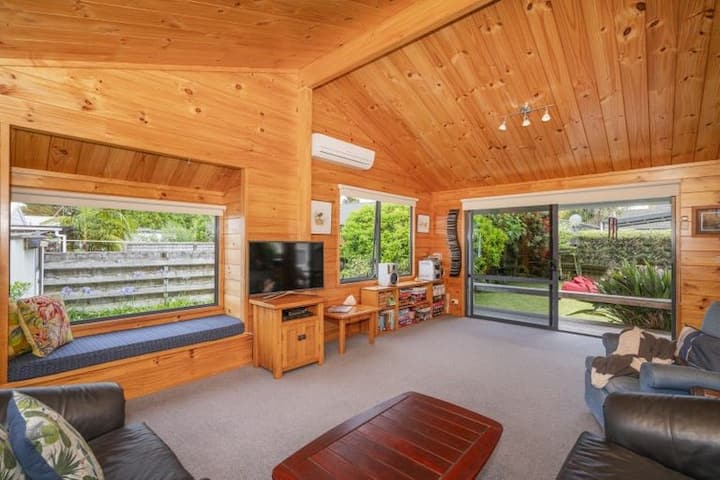 Beach House+sleep Out, Pets Okay - Pauanui
