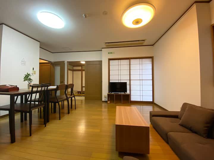 O101 平和公園徒歩5分。15名様ご利用可能。1フロア貸切 広々150㎡ - Hiroshima, Japan
