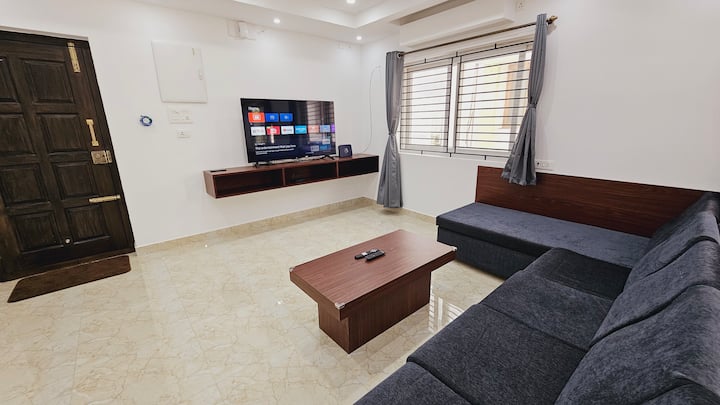 Chippy Apartment 3br@velachery No.16 - Chennai