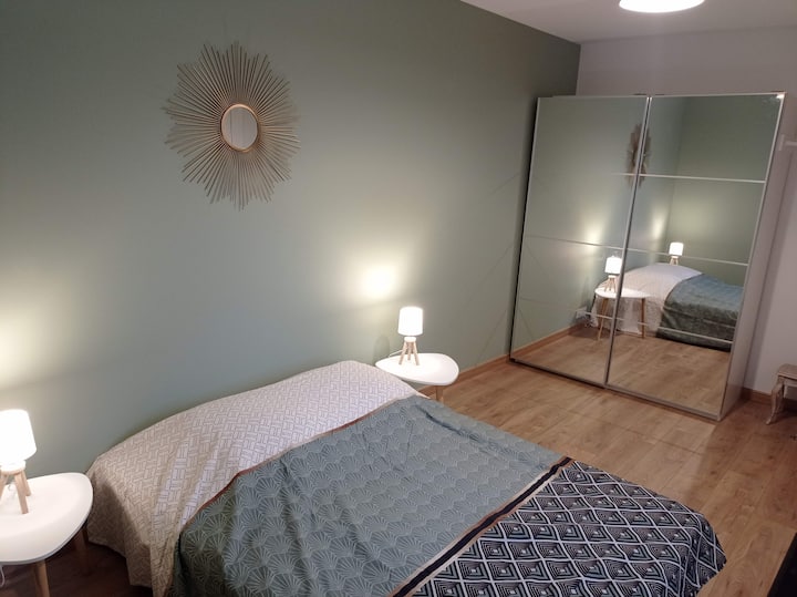 Chambre Et Salle D'eau Privées Dans Une Maison - Champigny-sur-Marne