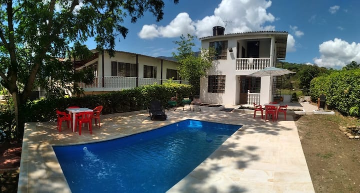 Casa Familiar Y De Descanso Villa Lorenza - Apulo - Apulo