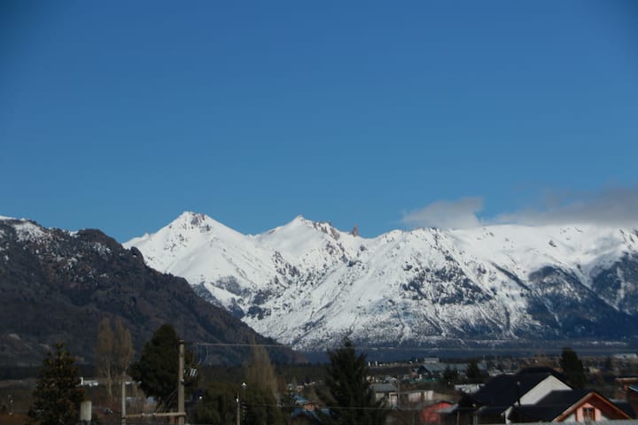 Ale Y Clau Con Desayuno Incluido - San Carlos de Bariloche