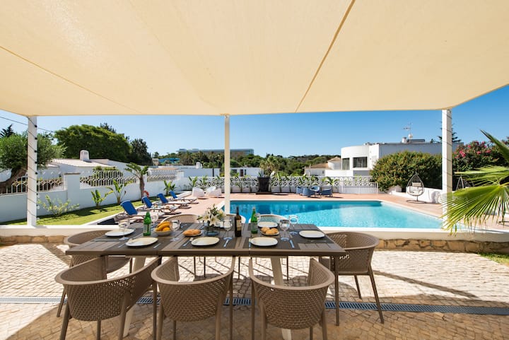 5 Bedroom Villa With Jacuzzi + Private Pool - Albufeira