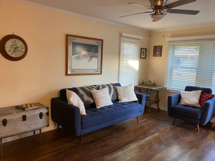 Parkside Midcentury Charmer - Midwest City, OK