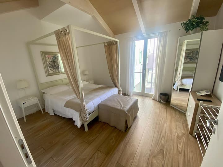 Essence Domus (Ambra) - Matera