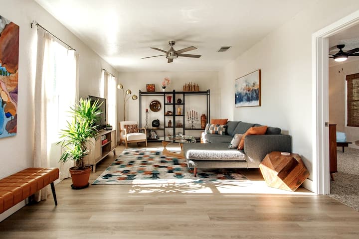 Desert Oasis W/ Hot Tub - Albuquerque, NM