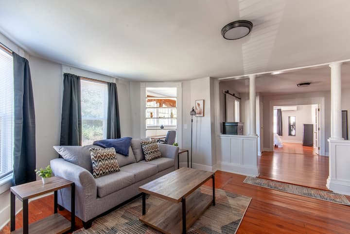 Apt 1 In Spacious Historical Building Close To Uva - Charlottesville, VA