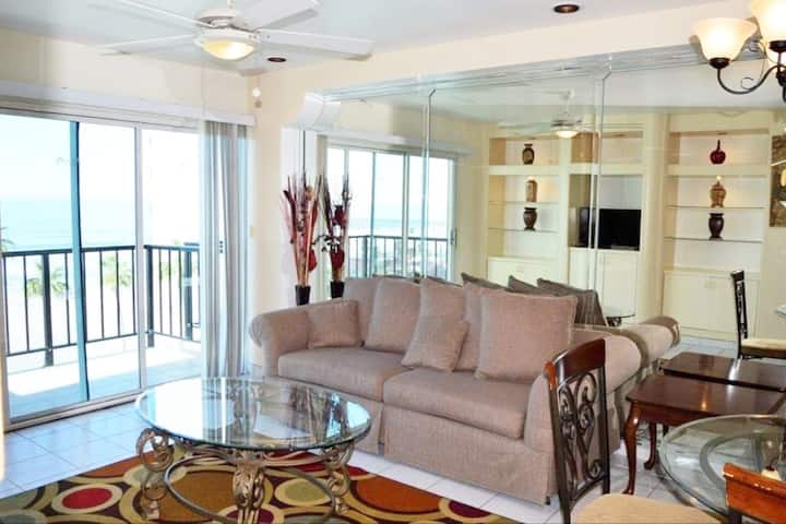 Oceana Casa Del Mar Luxury Beach Side 2/br Condo - Rosarito