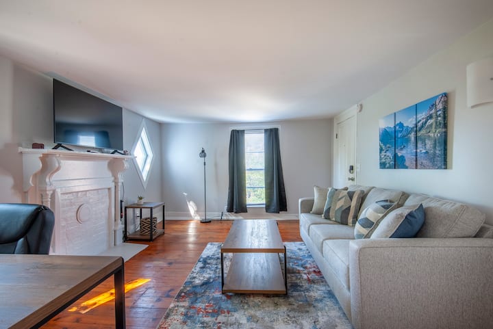 Apt 4 In Historical Building Close To Uva Hospital - Charlottesville, VA