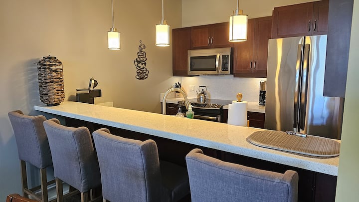 Spacious Condo Next To The Blue Mountains W/ Patio - Thornbury