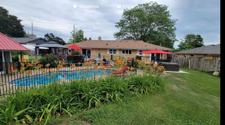 Whitby House Vacation Rentals - Ontario, Canada | Airbnb