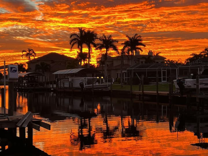Lah De Dah Vacation Home - Cape Coral, FL