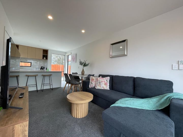Jolly Close To Cbd - Brand New 2 Bedroom Retreat - Christchurch