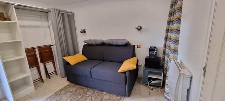 Studio Indépendant Dans Jardin - La Brède
