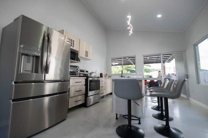 Beautiful Modern House - Bejuco District