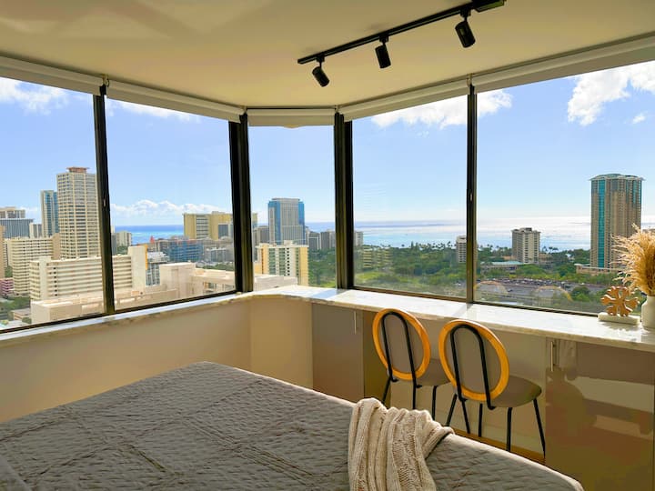 Rare Corner Stunning Ocean View 30f -2 Units A + B - Honolulu, HI