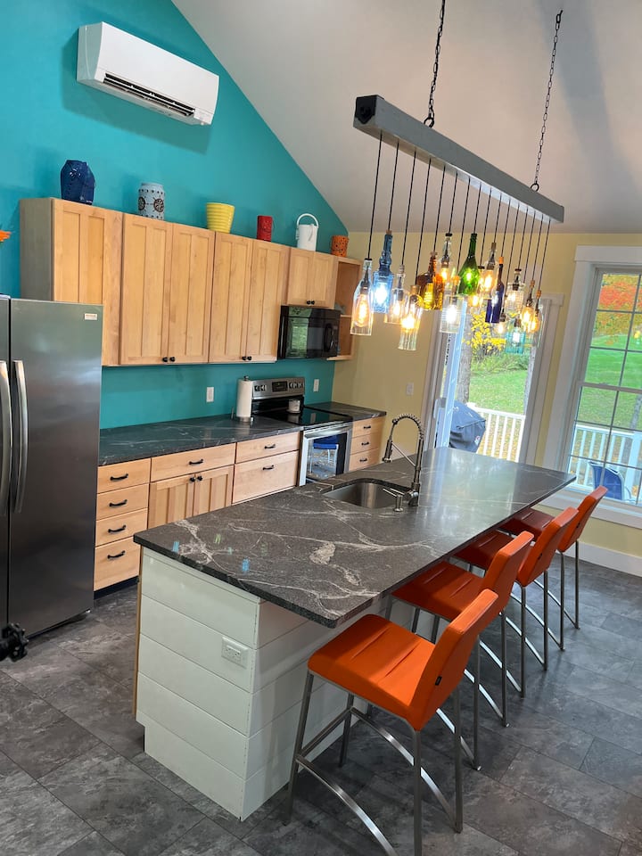 Lake Winni Getaway - Gilford, NH