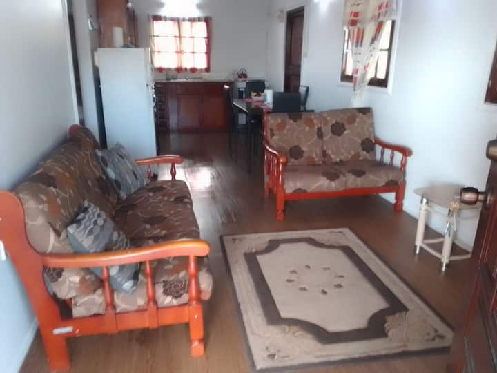 Lovely 2 Bedroom Top Floor Flat - Goodwill, Roseau - Roseau