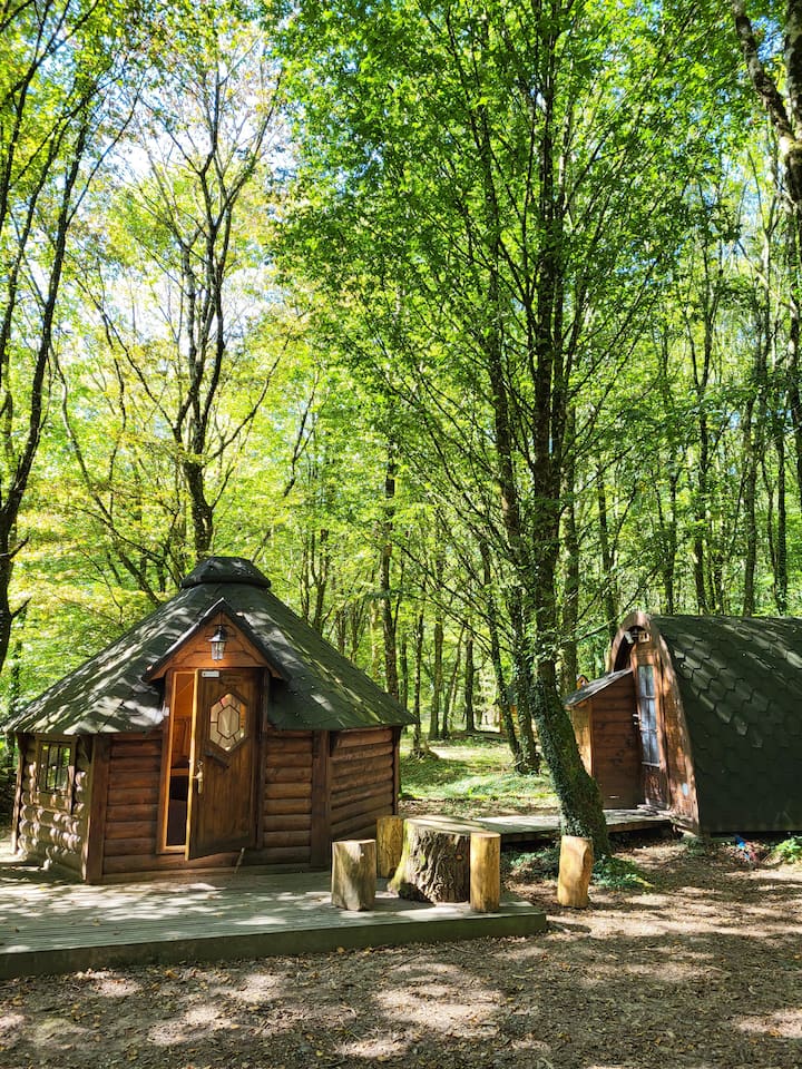 Cabane Insolite Dans La Forêt De Brocéliande - Paimpont