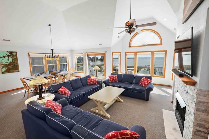 Soundfront House With Private Dock & Beach - Outer Banks, NC