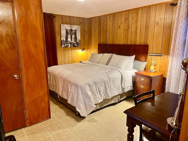 Cozy 2-bdr/2-bth Home Away From Home - Gaithersburg, MD