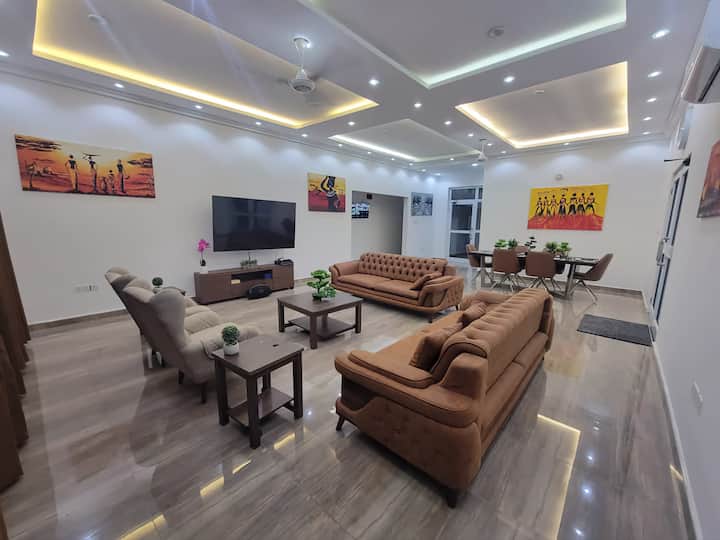 Urban Retreat For Rejuvenation For Big Families - Ghana
