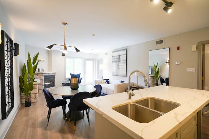 Luxury Jacuzzi Suite-full Kitchen - Horseshoe Valley