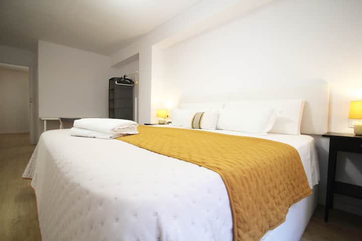 Amazing Room With Ensuite Bathroom In Hot Spot - Valencia