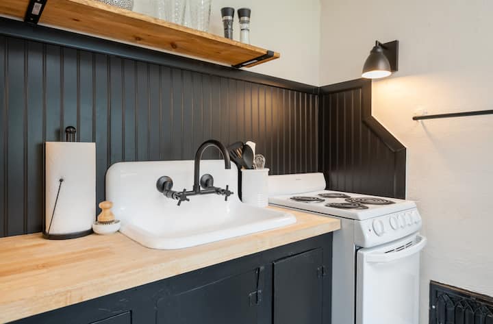 Vintage Studio Apt, Walk To Downtown And Campus - University of montana, Missoula