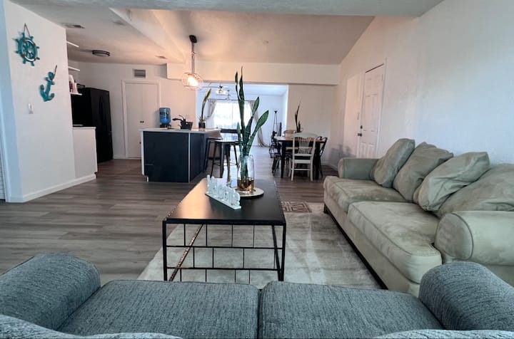Spacious Vacation House - Venice, FL