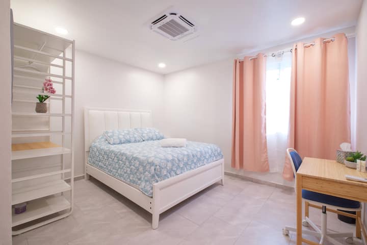 Luxury 6-bedroom Escape In Vibrant Santurce! - Puerto Rico