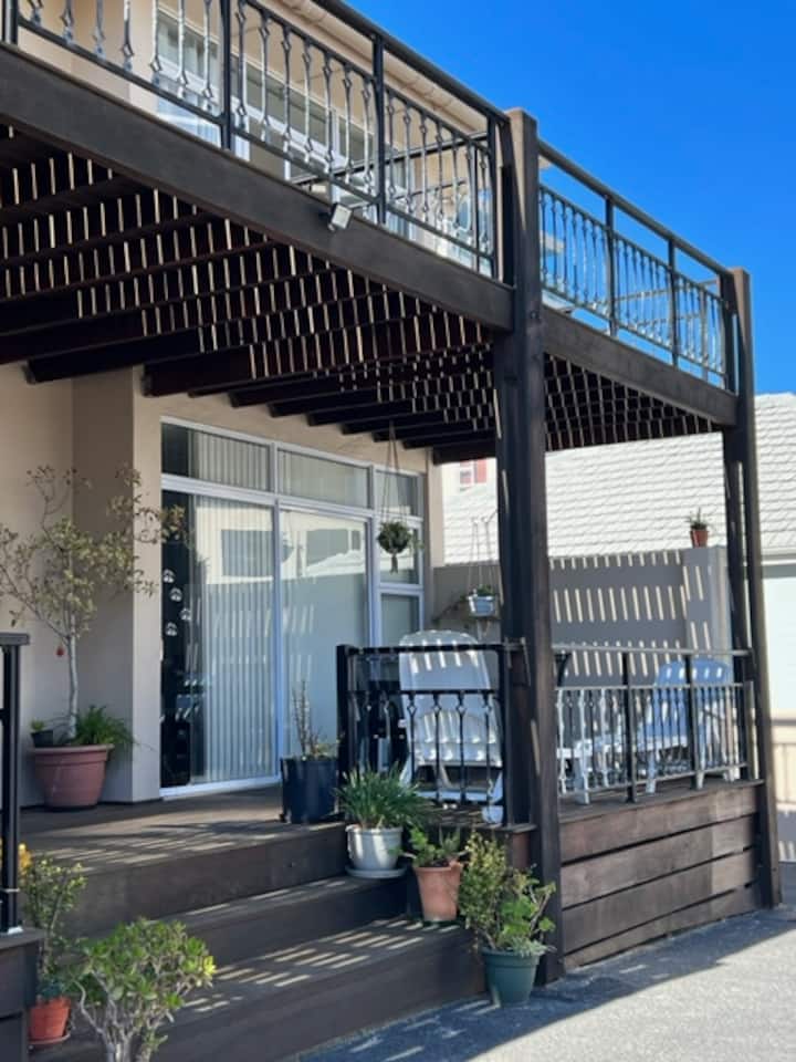Views Apartment Strand Beach - Somerset West