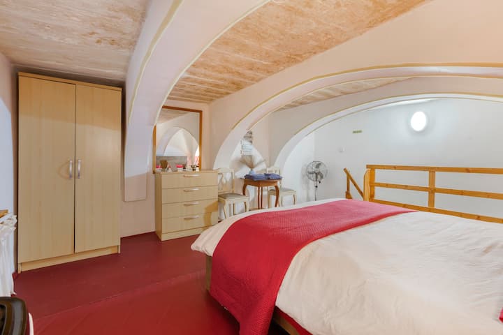 Lovely Studio - Malta