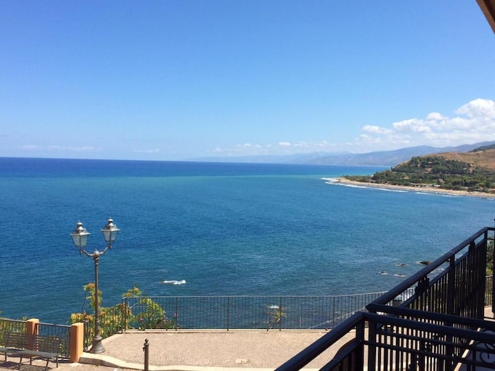 Appartamento Torre. Vista Mare. - Tusa