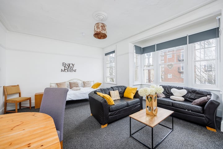 Spacious & Bright 2br City Centre Near High Street - Southend-on-Sea