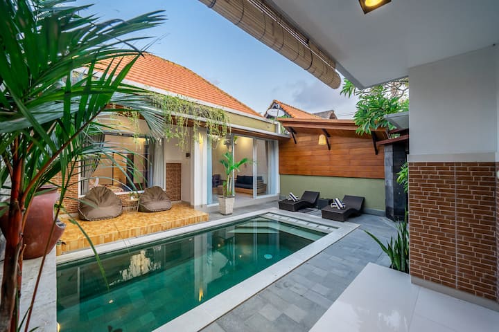 De Gani No.2- 2 Br Villa With Enclosed Living Room - Kuta