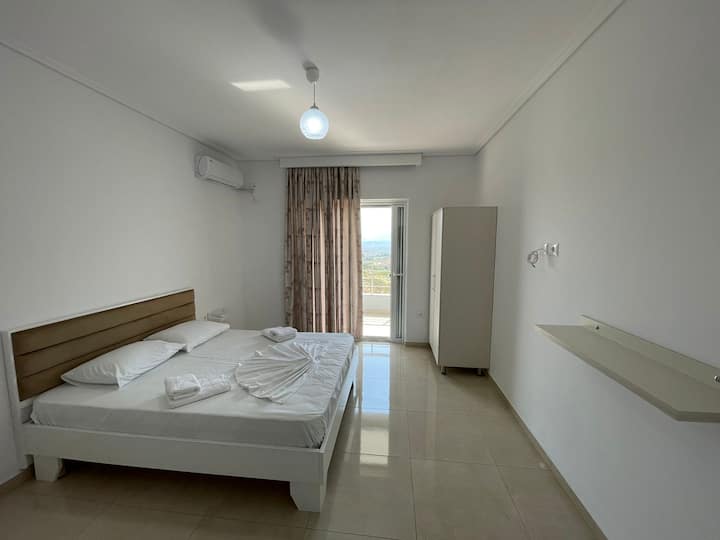 Saimir Apartment - Albania