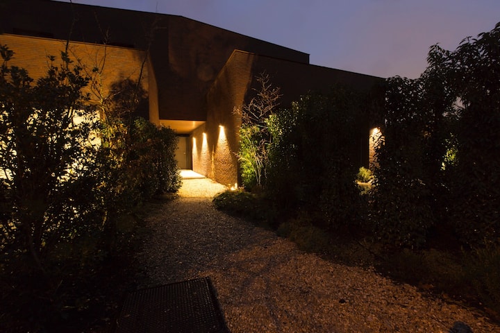 A Carbon Neutral House In A Landscaped Park - ヘント